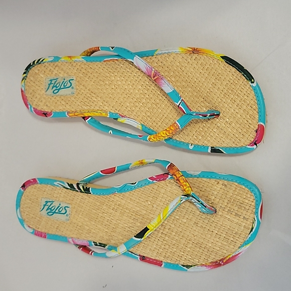 Flojos | Shoes | Flojos Hawaiian Print Thong Sandals | Poshmark